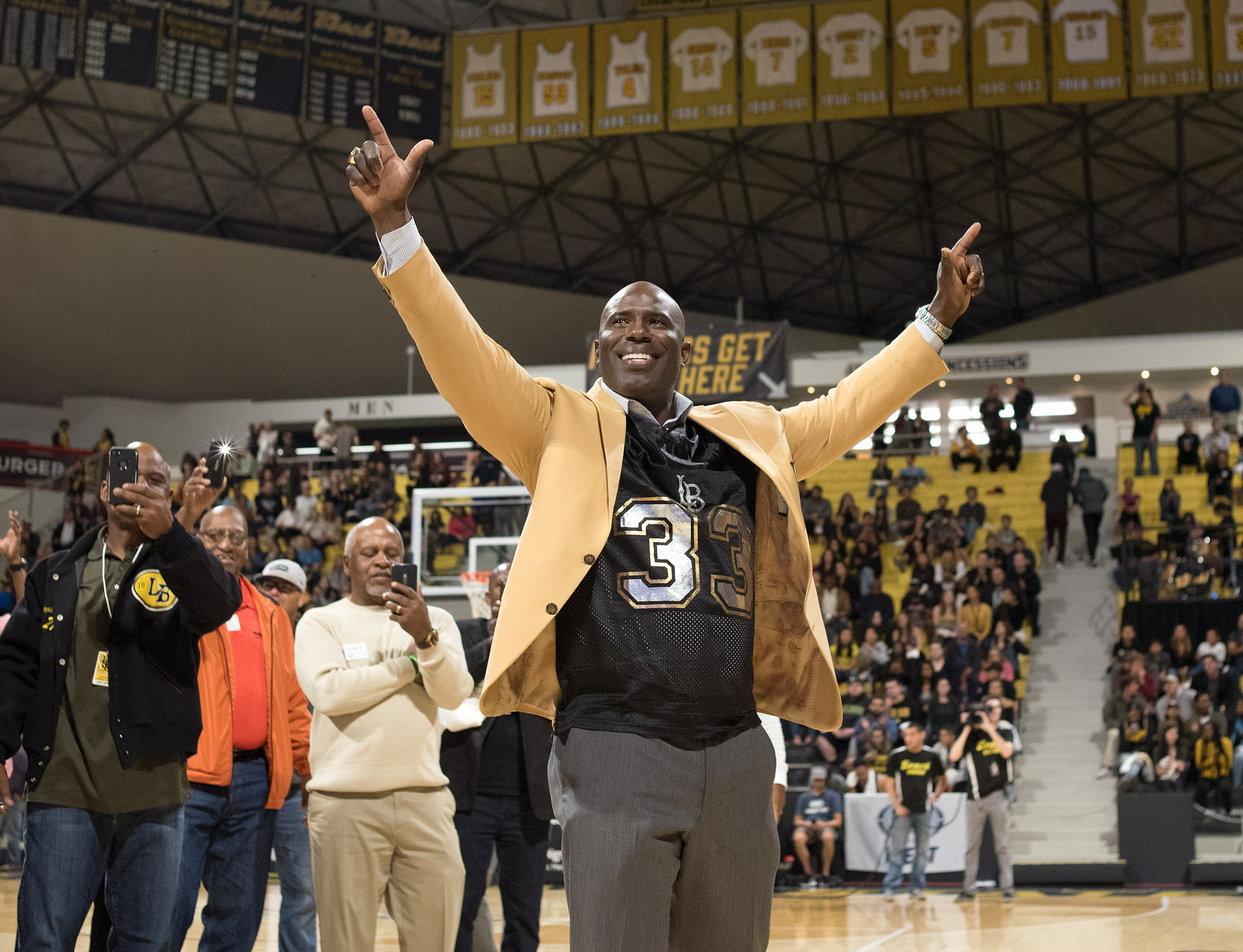 To moving forward | Beach Magazine